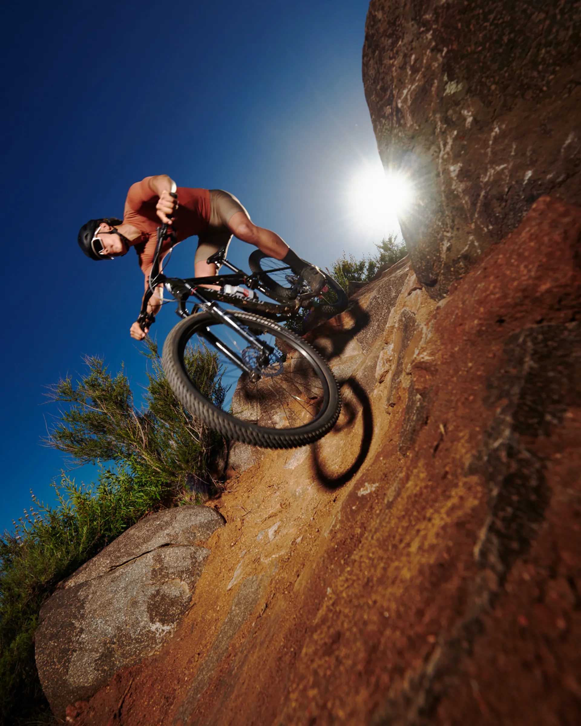 2025 Specialized Chisel Base Full Suspension Mountain Bike