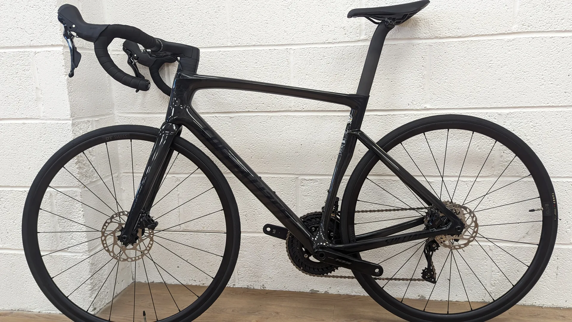 Shop Soiled: Specialized Tarmac SL7 Sport Shimano 105 Road Bike